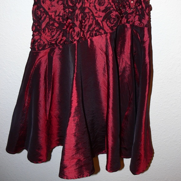 Isobella & Chloe | Dresses | Isobella Chloe Red Rose Formal Dress ...